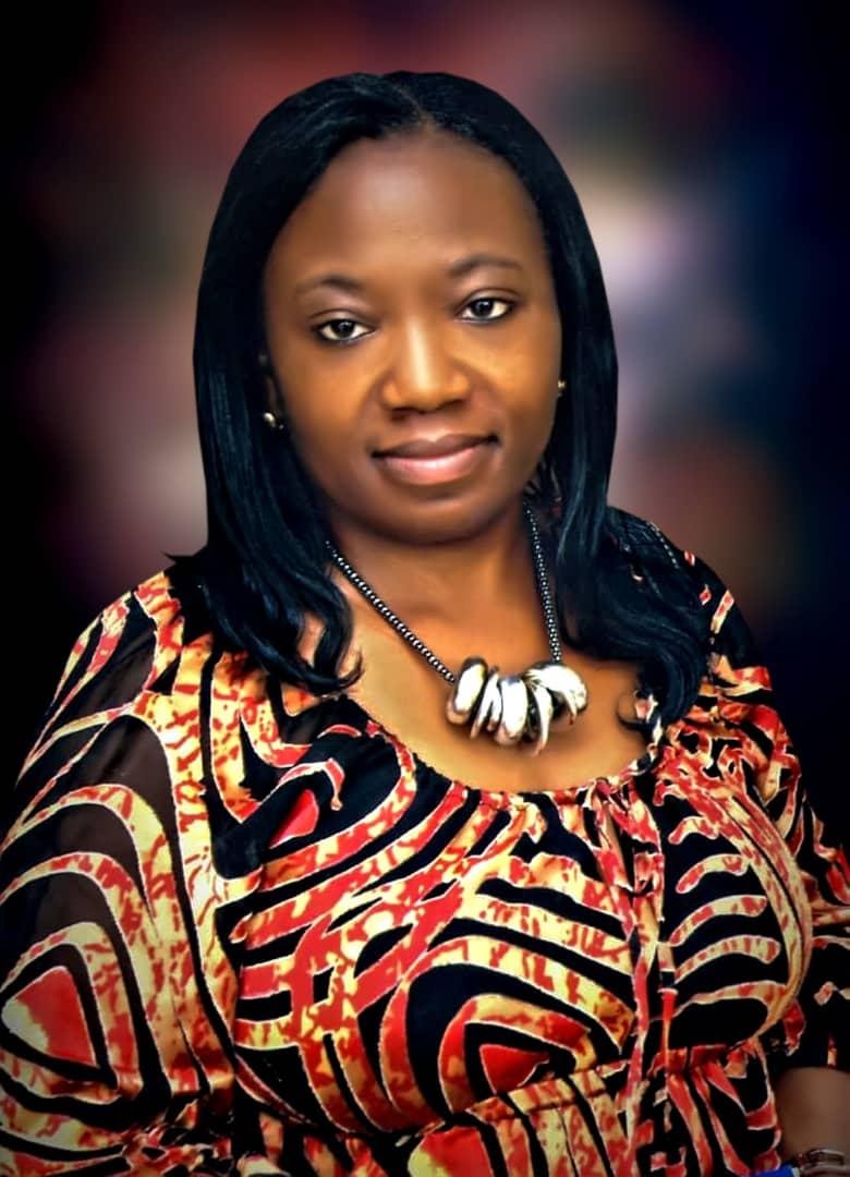 Day 17: Sade Fadipe - The Brown Bookshelf